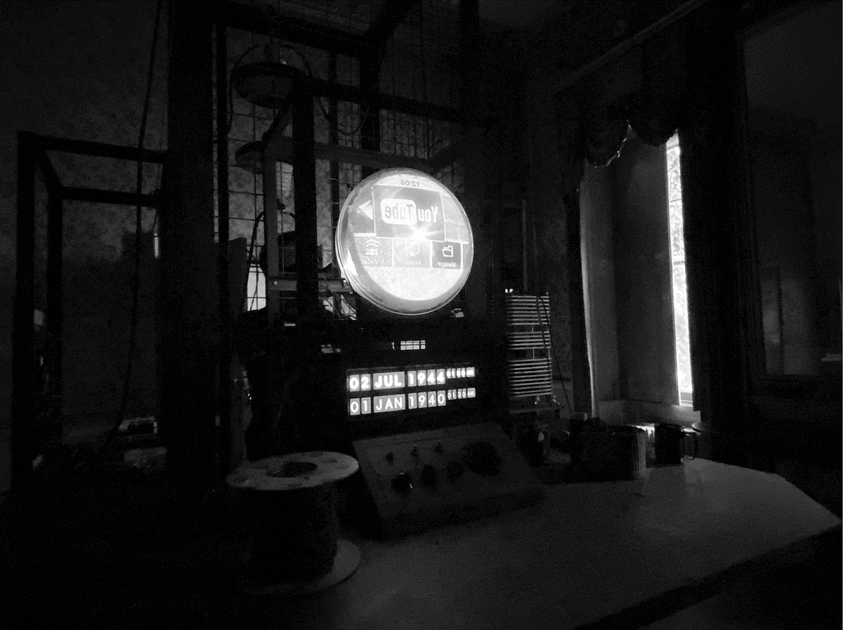 DP Oona Menges used 16mm/35mm B&W/Color Film to craft Andrew… | Kodak