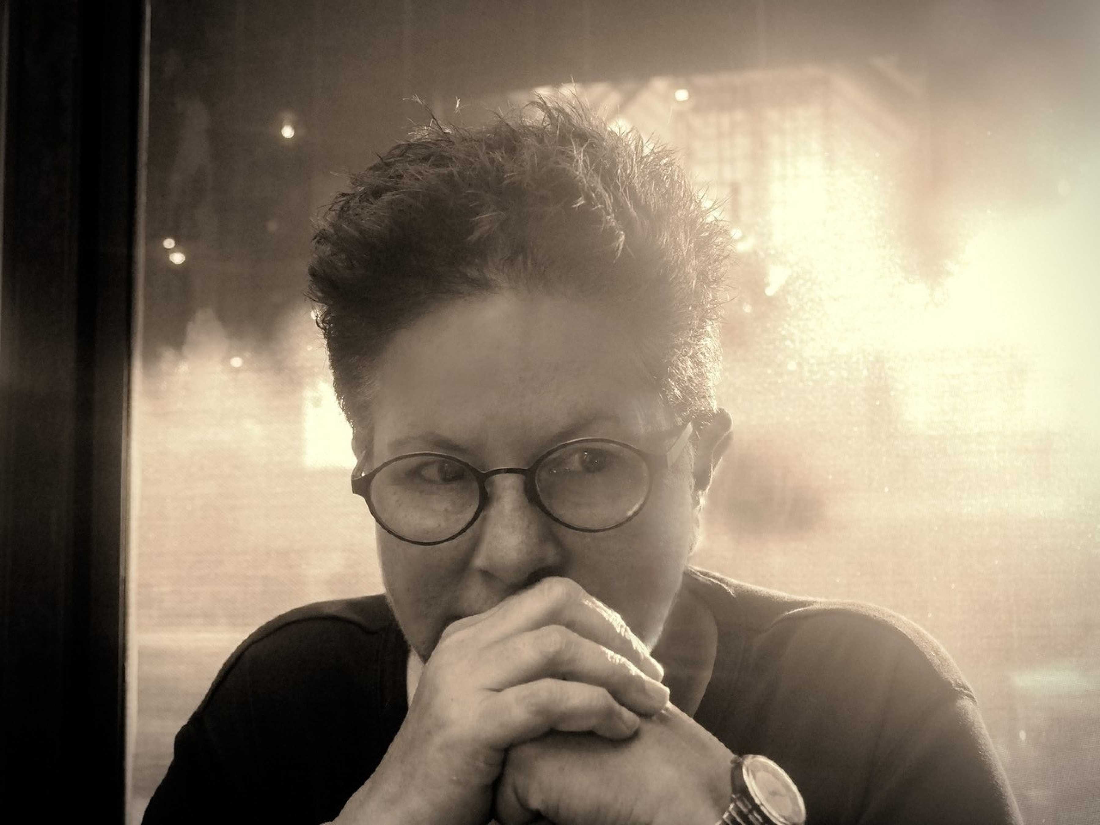 Discover how DP Greta Zozula captured director Phyllis Nagy's… | Kodak